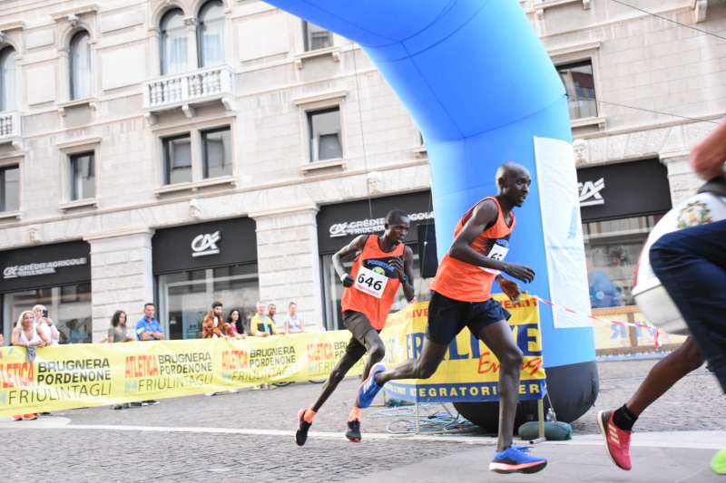 Lucy Mawia Muli e Rodgers Maiyo si aggiudicano l'edizione 2021 del Giro ...