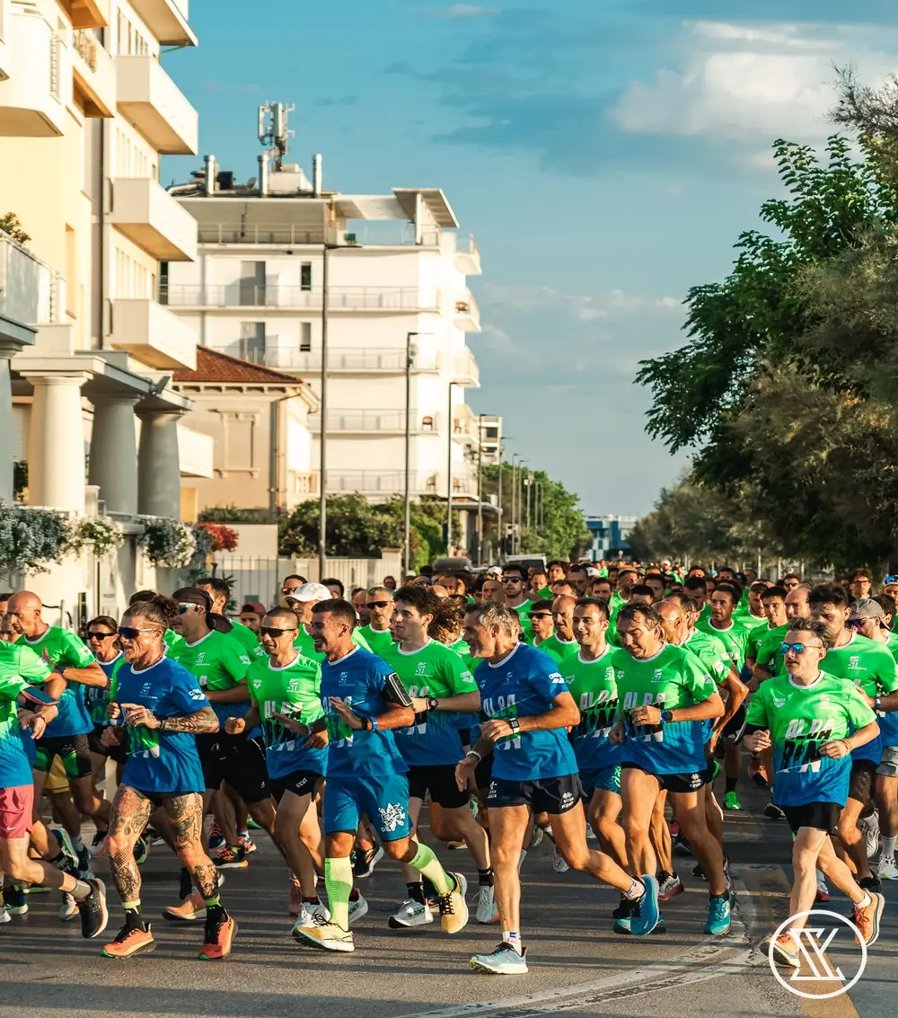 105 XMasters: via con l'Alba Run