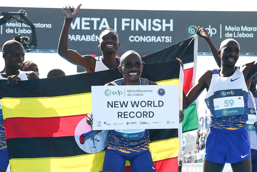 Record del Mondo Mezza Maratona: la cronaca della gara